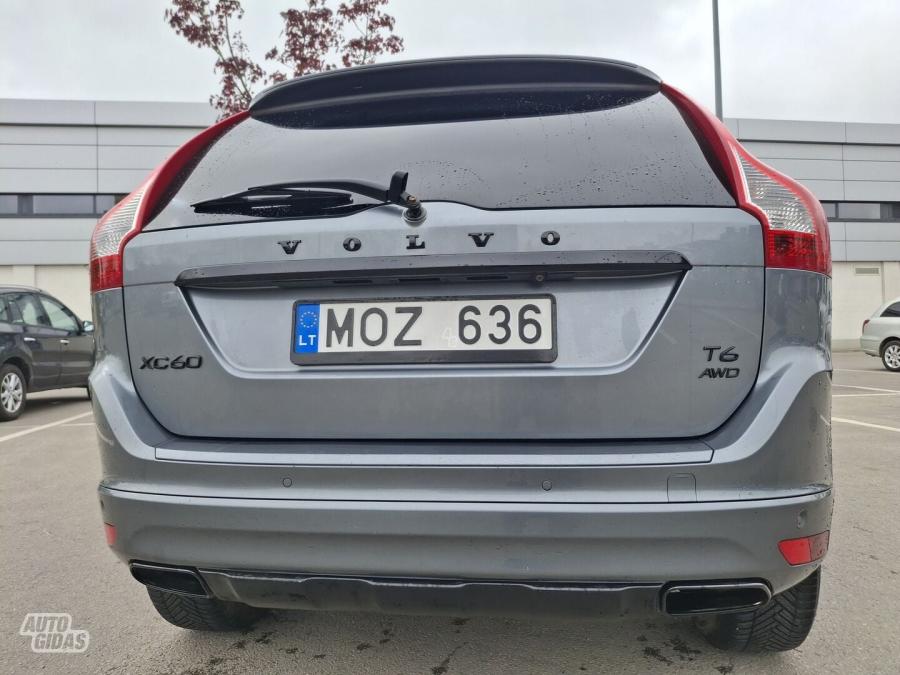 Grey Volvo XC60 2016 in Klaipeda, with an engine capacity of 2.00 L and mileage of 264 thousand km for 12700 €, photo 7 on AUTOMOTO.COM.LV