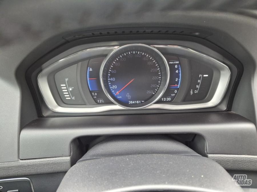 Grey Volvo XC60 2016 in Klaipeda, with an engine capacity of 2.00 L and mileage of 264 thousand km for 12700 €, photo 17 on AUTOMOTO.COM.LV