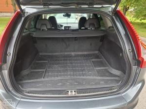 Grey Volvo XC60 2016 in Klaipeda, with an engine capacity of 2.00 L and mileage of 264 thousand km for 12700 €, photo 20 on AUTOMOTO.COM.LV