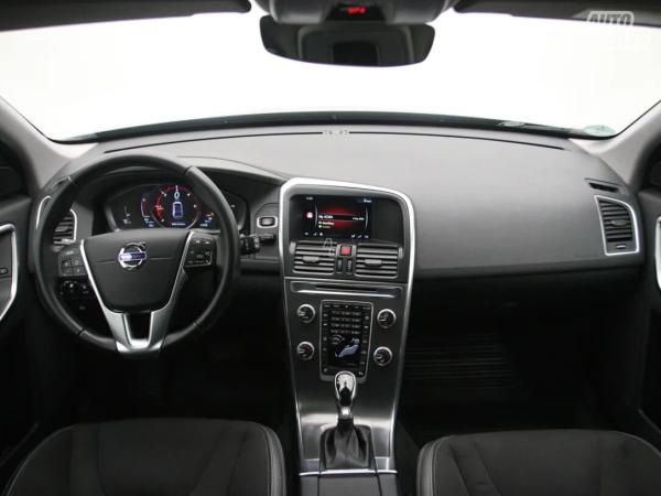Pelēks Volvo XC60 2016 Viļņa, ar dzinēja tilpumu 2.00 L un nobraukumu 133 tūkst. km par 17199 €, foto 2 vietnē AUTOMOTO.COM.LV