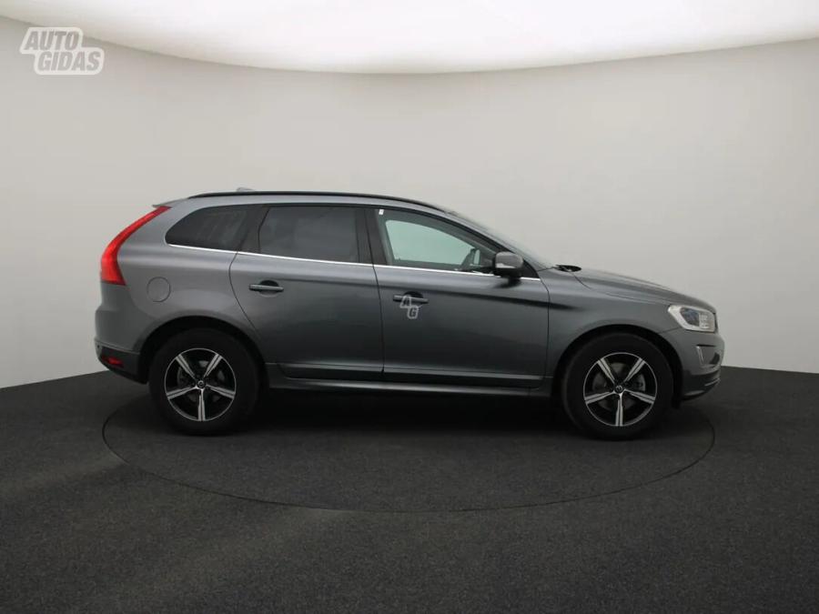 Pelēks Volvo XC60 2016 Viļņa, ar dzinēja tilpumu 2.00 L un nobraukumu 133 tūkst. km par 17199 €, foto 10 vietnē AUTOMOTO.COM.LV