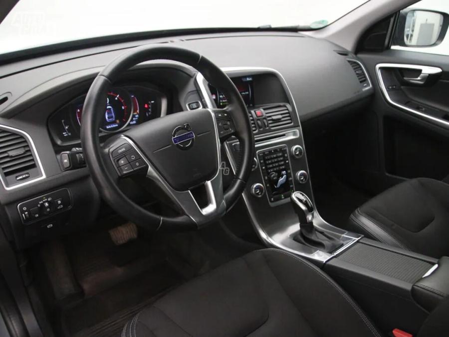 Pelēks Volvo XC60 2016 Viļņa, ar dzinēja tilpumu 2.00 L un nobraukumu 133 tūkst. km par 17199 €, foto 17 vietnē AUTOMOTO.COM.LV
