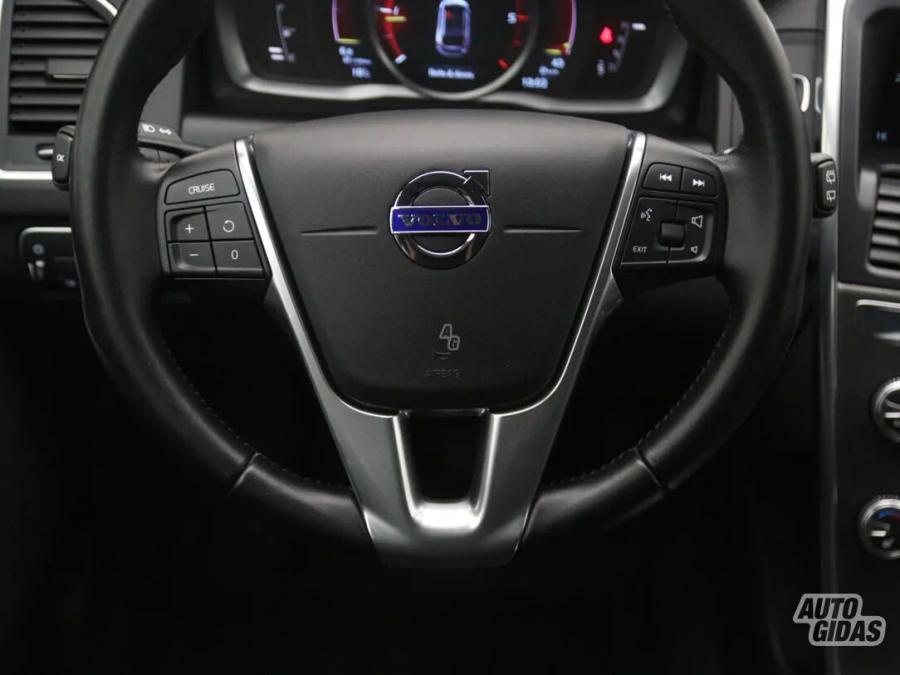 Pelēks Volvo XC60 2016 Viļņa, ar dzinēja tilpumu 2.00 L un nobraukumu 133 tūkst. km par 17199 €, foto 19 vietnē AUTOMOTO.COM.LV