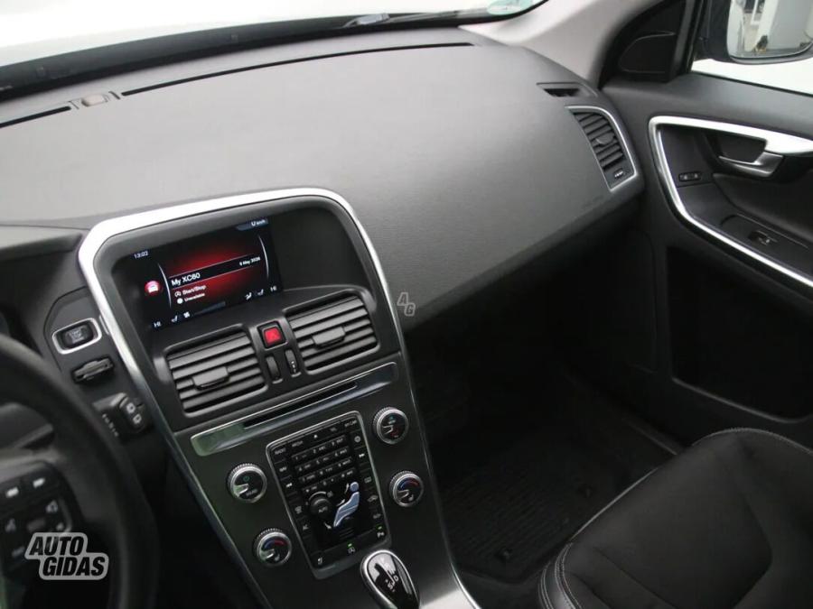 Pelēks Volvo XC60 2016 Viļņa, ar dzinēja tilpumu 2.00 L un nobraukumu 133 tūkst. km par 17199 €, foto 22 vietnē AUTOMOTO.COM.LV