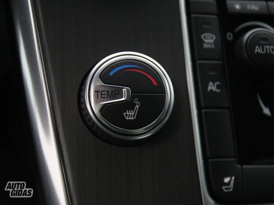 Pelēks Volvo XC60 2016 Viļņa, ar dzinēja tilpumu 2.00 L un nobraukumu 133 tūkst. km par 17199 €, foto 30 vietnē AUTOMOTO.COM.LV