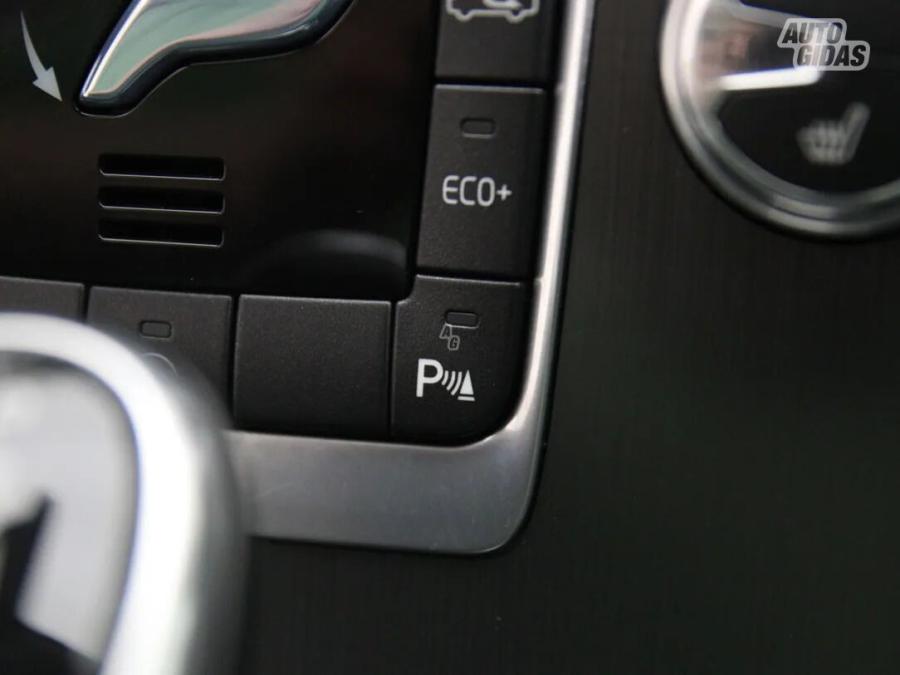 Pelēks Volvo XC60 2016 Viļņa, ar dzinēja tilpumu 2.00 L un nobraukumu 133 tūkst. km par 17199 €, foto 31 vietnē AUTOMOTO.COM.LV