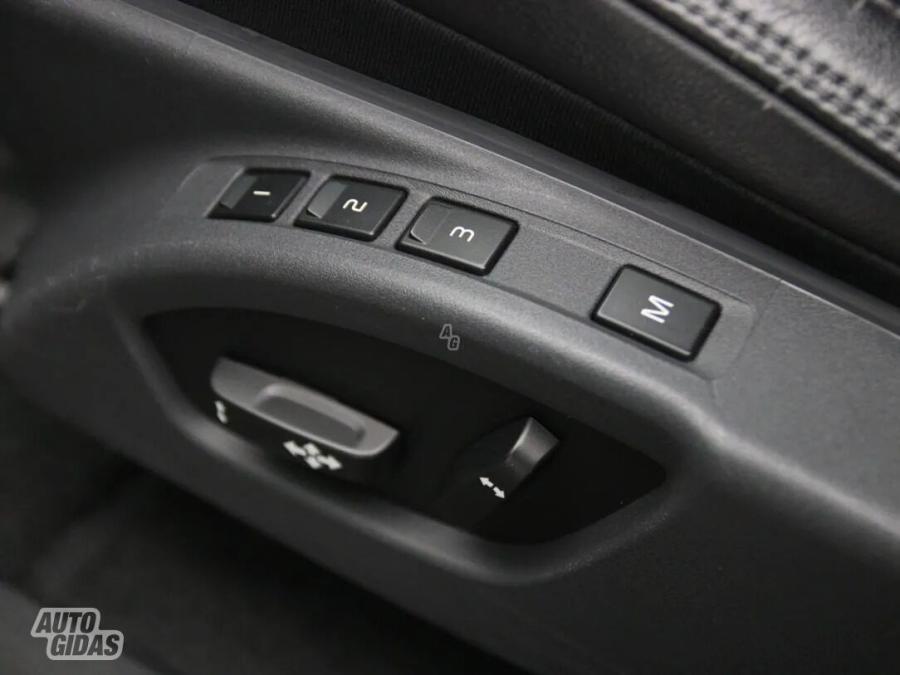 Pelēks Volvo XC60 2016 Viļņa, ar dzinēja tilpumu 2.00 L un nobraukumu 133 tūkst. km par 17199 €, foto 32 vietnē AUTOMOTO.COM.LV