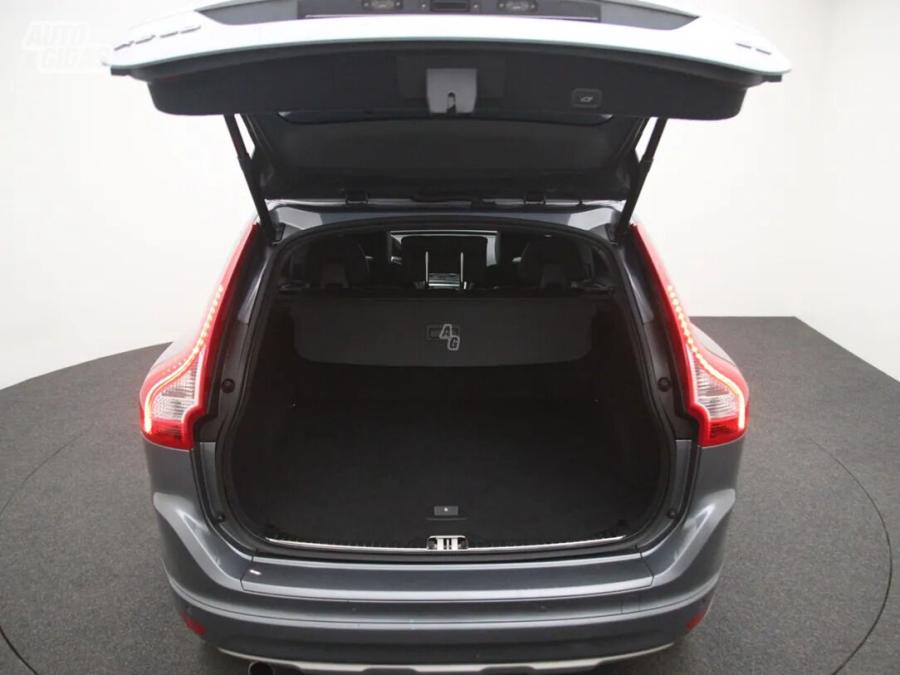 Pelēks Volvo XC60 2016 Viļņa, ar dzinēja tilpumu 2.00 L un nobraukumu 133 tūkst. km par 17199 €, foto 34 vietnē AUTOMOTO.COM.LV
