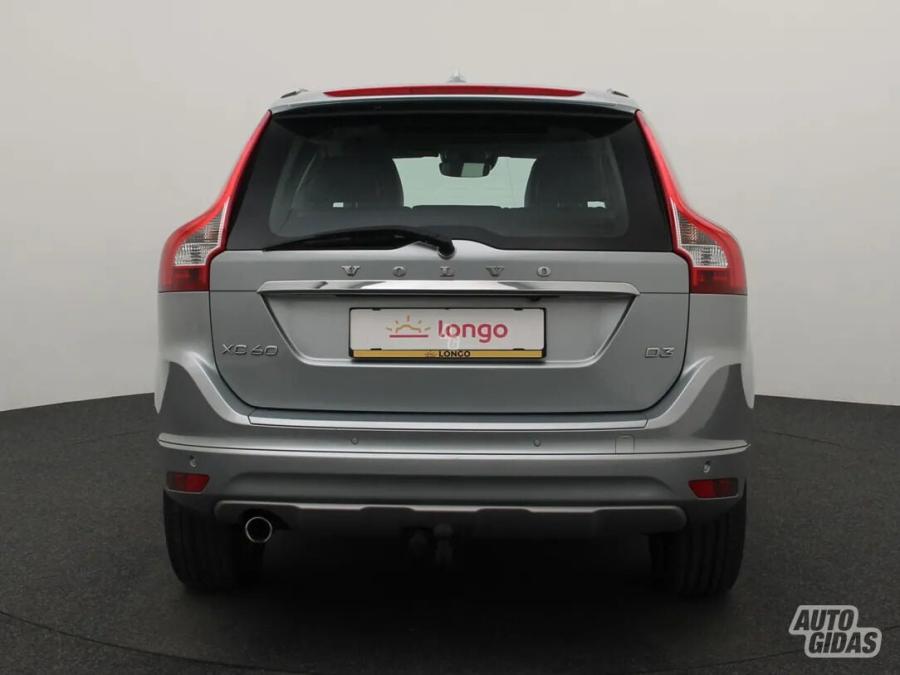 Grey Volvo XC60 2016 in Vilnius, with an engine capacity of 2.00 L and mileage of 220 thousand km for 15599 €, photo 6 on AUTOMOTO.COM.LV