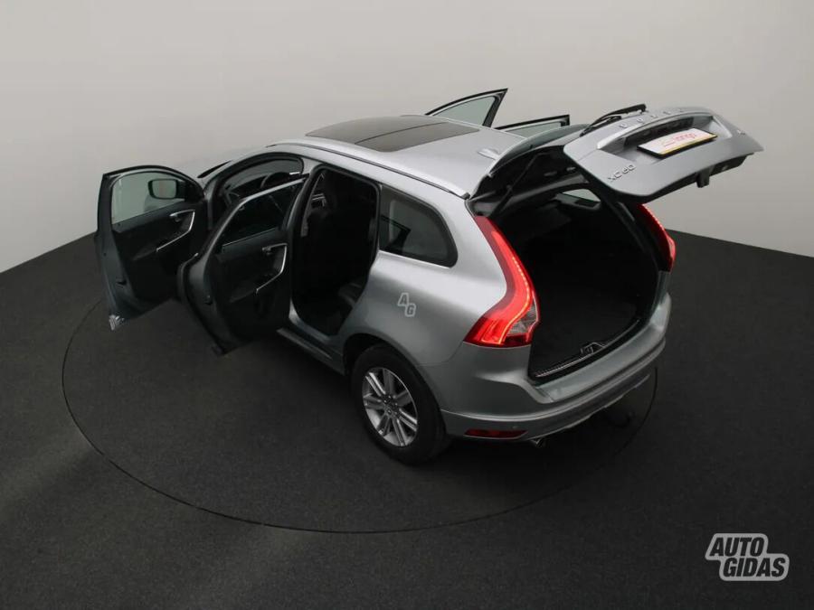 Grey Volvo XC60 2016 in Vilnius, with an engine capacity of 2.00 L and mileage of 220 thousand km for 15599 €, photo 14 on AUTOMOTO.COM.LV