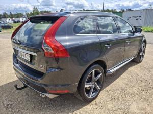 Pelēks Volvo XC60 2016 Rīga, ar dzinēja tilpumu 2.40 L un nobraukumu 294 tūkst. km par 13750 €, foto 4 vietnē AUTOMOTO.COM.LV