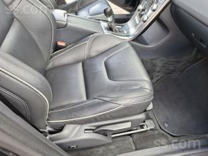 Pelēks Volvo XC60 2016 Rīga, ar dzinēja tilpumu 2.40 L un nobraukumu 294 tūkst. km par 13750 €, foto 16 vietnē AUTOMOTO.COM.LV