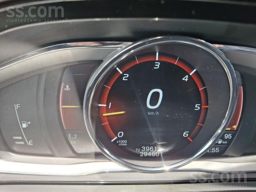 Pelēks Volvo XC60 2016 Rīga, ar dzinēja tilpumu 2.40 L un nobraukumu 294 tūkst. km par 13750 €, foto 20 vietnē AUTOMOTO.COM.LV