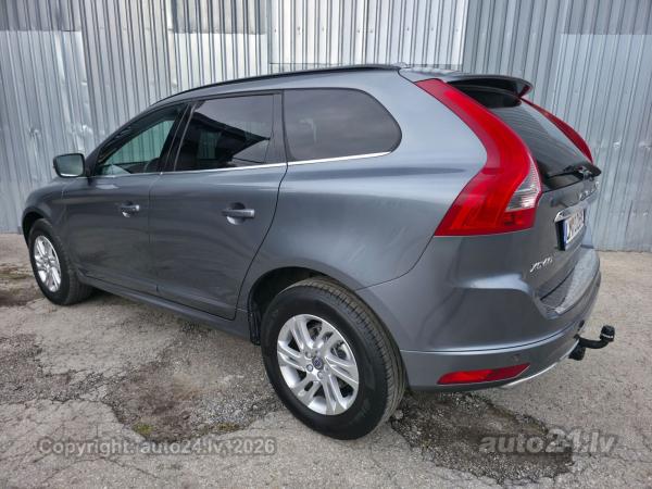 Pelēks Volvo XC60 2016 Tallina, ar dzinēja tilpumu 2.00 L un nobraukumu 174 tūkst. km par 11950 €, foto 4 vietnē AUTOMOTO.COM.LV