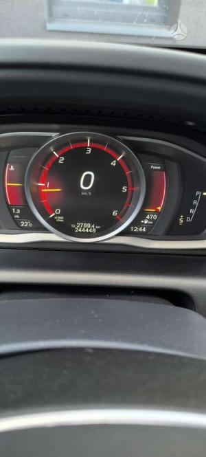 Grey Volvo XC60 2016 in Kaunas, with an engine capacity of 1.97 L and mileage of 245 thousand km for 12500 €, photo 5 on AUTOMOTO.COM.LV
