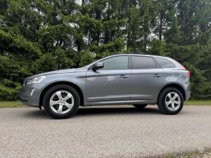 Grey Volvo XC60 2016 in Alytus, with an engine capacity of 2.00 L and mileage of 295 thousand km for 9250 €, photo 1 on AUTOMOTO.COM.LV