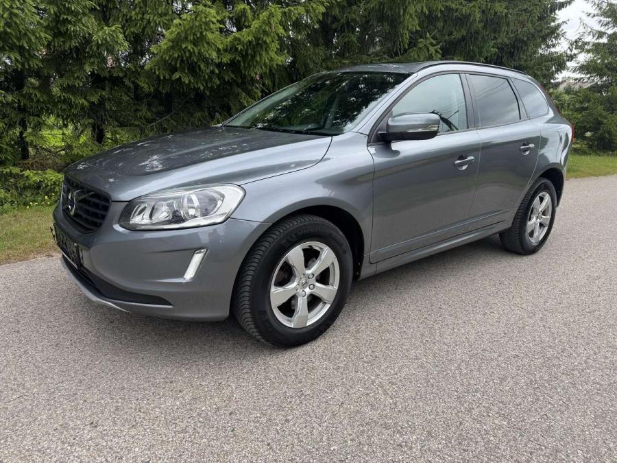 Grey Volvo XC60 2016 in Alytus, with an engine capacity of 2.00 L and mileage of 295 thousand km for 9250 €, photo 5 on AUTOMOTO.COM.LV