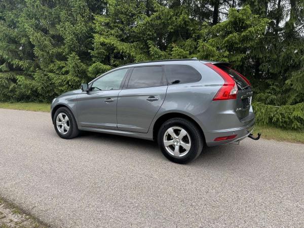 Grey Volvo XC60 2016 in Alytus, with an engine capacity of 2.00 L and mileage of 295 thousand km for 9250 €, photo 6 on AUTOMOTO.COM.LV