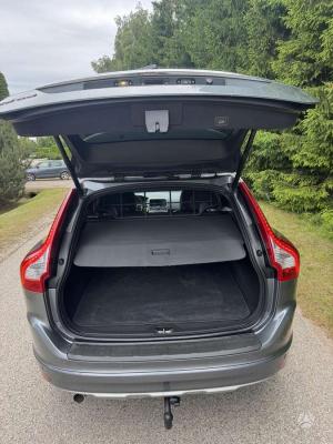 Grey Volvo XC60 2016 in Alytus, with an engine capacity of 2.00 L and mileage of 295 thousand km for 9250 €, photo 18 on AUTOMOTO.COM.LV