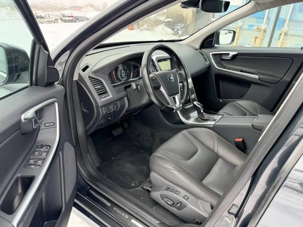 Pelēks Volvo XC60 2016 Rīga, ar dzinēja tilpumu 2.40 L un nobraukumu 275 tūkst. km par 14995 €, foto 10 vietnē AUTOMOTO.COM.LV