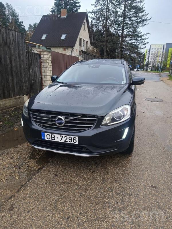 Grey Volvo XC60 2016 in Riga, with an engine capacity of 2.40 L and mileage of 243 thousand km for 14000 €, photo 1 on AUTOMOTO.COM.LV