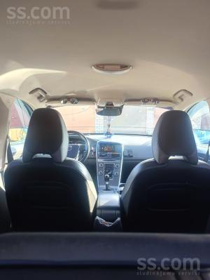 Pelēks Volvo XC60 2016 Rīga, ar dzinēja tilpumu 2.40 L un nobraukumu 243 tūkst. km par 14000 €, foto 6 vietnē AUTOMOTO.COM.LV