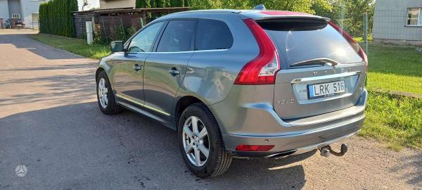 Grey Volvo XC60 2016 in Kaunas, with an engine capacity of 1.97 L and mileage of 156 thousand km for 6500 €, photo 3 on AUTOMOTO.COM.LV