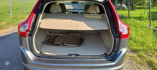 Grey Volvo XC60 2016 in Kaunas, with an engine capacity of 1.97 L and mileage of 156 thousand km for 6500 €, photo 7 on AUTOMOTO.COM.LV