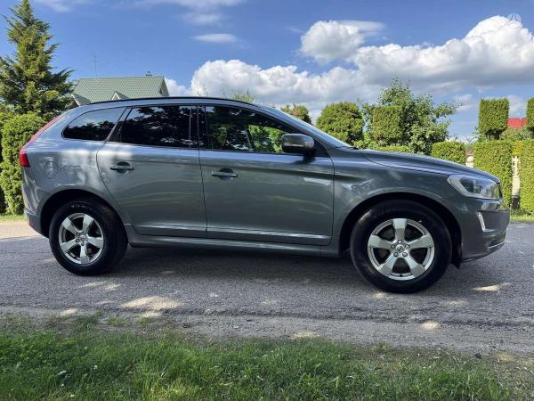 Grey Volvo XC60 2016 in Alytus, with an engine capacity of 2.00 L and mileage of 295 thousand km for 8999 €, photo 1 on AUTOMOTO.COM.LV