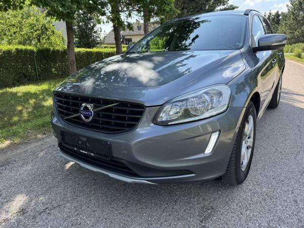 Grey Volvo XC60 2016 in Alytus, with an engine capacity of 2.00 L and mileage of 295 thousand km for 8999 €, photo 4 on AUTOMOTO.COM.LV