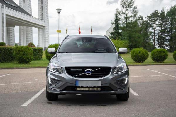Pelēks Volvo XC60 2016 Elektrėnai, ar dzinēja tilpumu 2.40 L un nobraukumu 285 tūkst. km par 14750 €, foto 8 vietnē AUTOMOTO.COM.LV