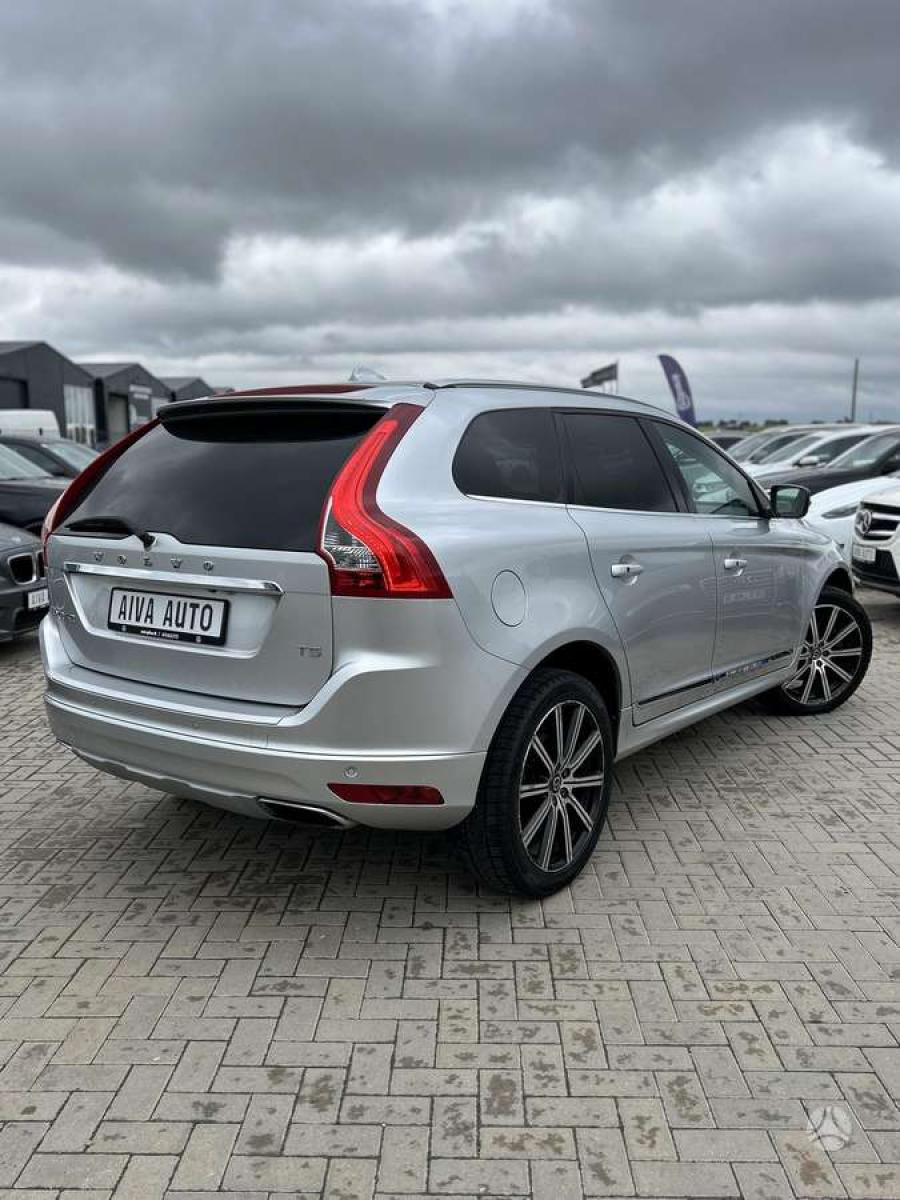 Grey Volvo XC60 2016 in Kaunas, with an engine capacity of 1.97 L and mileage of 149 thousand km for 10300 €, photo 10 on AUTOMOTO.COM.LV