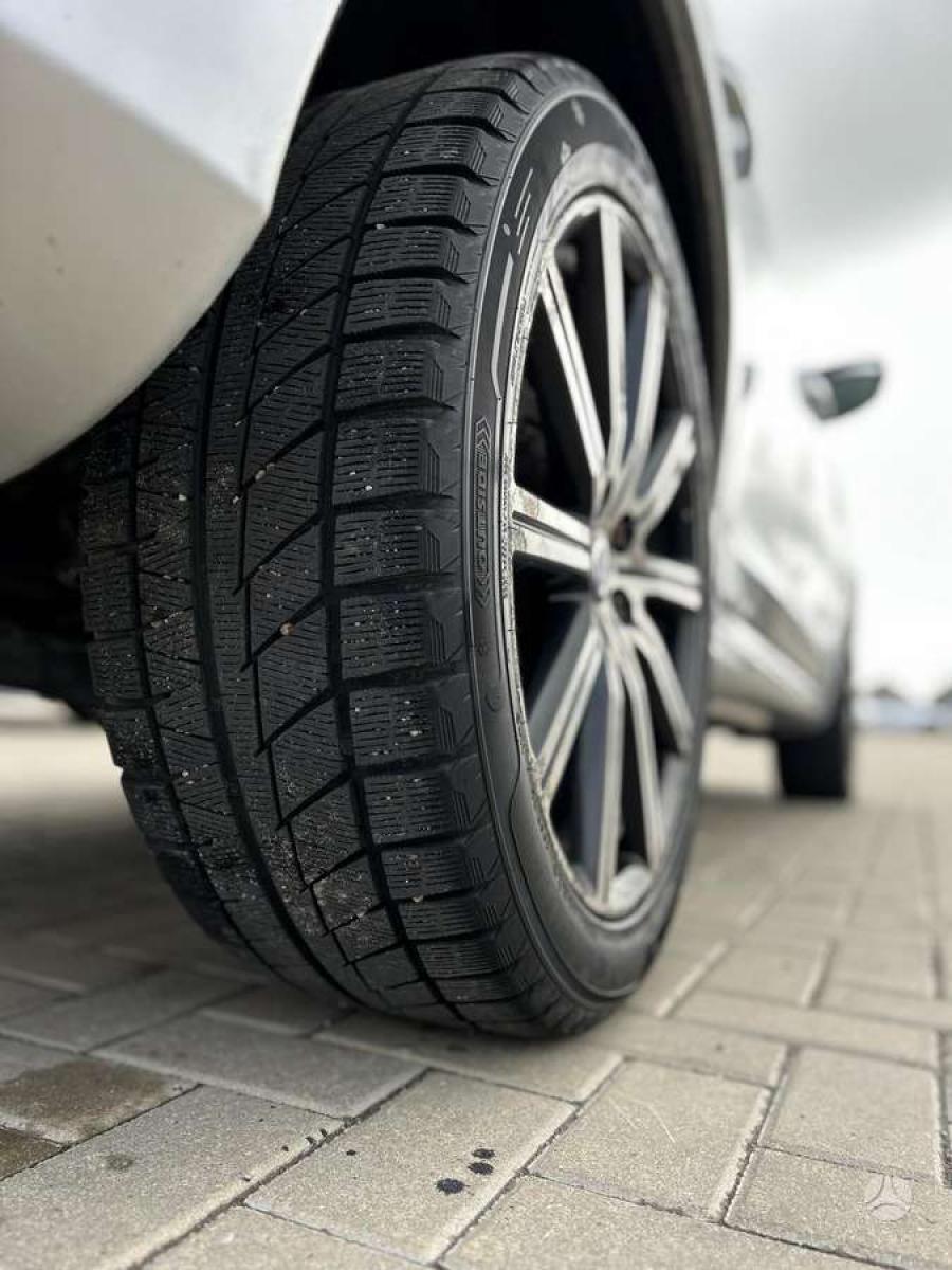 Grey Volvo XC60 2016 in Kaunas, with an engine capacity of 1.97 L and mileage of 149 thousand km for 10300 €, photo 43 on AUTOMOTO.COM.LV