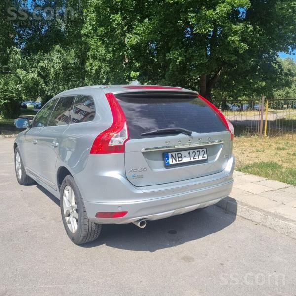 Серый Вольво ХС60 2016 в Рига, объемом двигателя 2.00 л и пробегом 215 тыс. км за 10500 €, фото 1 на AUTOMOTO.COM.LV