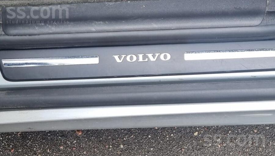 Pelēks Volvo XC60 2016 Rīga, ar dzinēja tilpumu 2.00 L un nobraukumu 215 tūkst. km par 10500 €, foto 3 vietnē AUTOMOTO.COM.LV