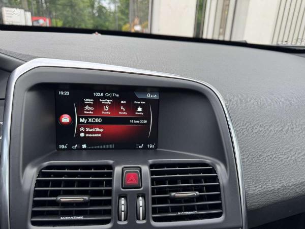 Pelēks Volvo XC60 2016 Viļņa, ar dzinēja tilpumu 2.40 L un nobraukumu 180 tūkst. km par 16750 €, foto 9 vietnē AUTOMOTO.COM.LV