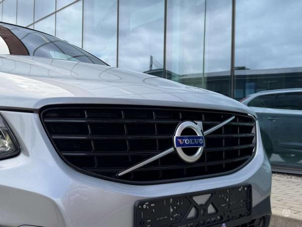 Pelēks Volvo XC60 2016 Utena, ar dzinēja tilpumu 2.40 L un nobraukumu 300 tūkst. km par 14650 €, foto 7 vietnē AUTOMOTO.COM.LV