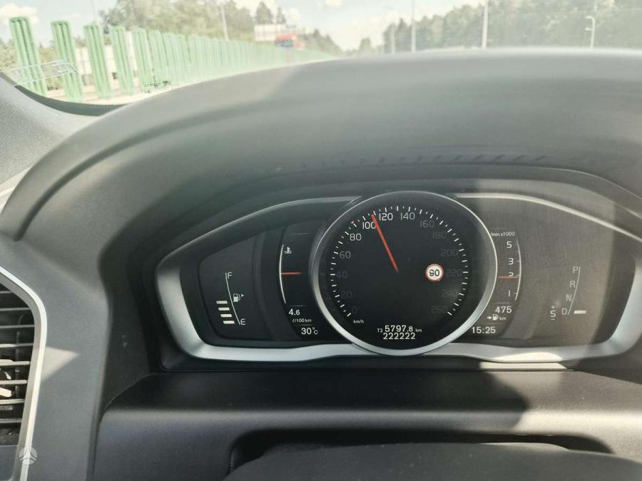 Серый Вольво ХС60 2016 в Вильнюс, объемом двигателя 2.40 л и пробегом 222 тыс. км за 14850 €, фото 20 на AUTOMOTO.COM.LV