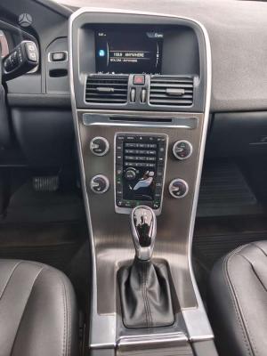 Pelēks Volvo XC60 2016 Šauļi, ar dzinēja tilpumu 2.00 L un nobraukumu 255 tūkst. km par 12650 €, foto 15 vietnē AUTOMOTO.COM.LV