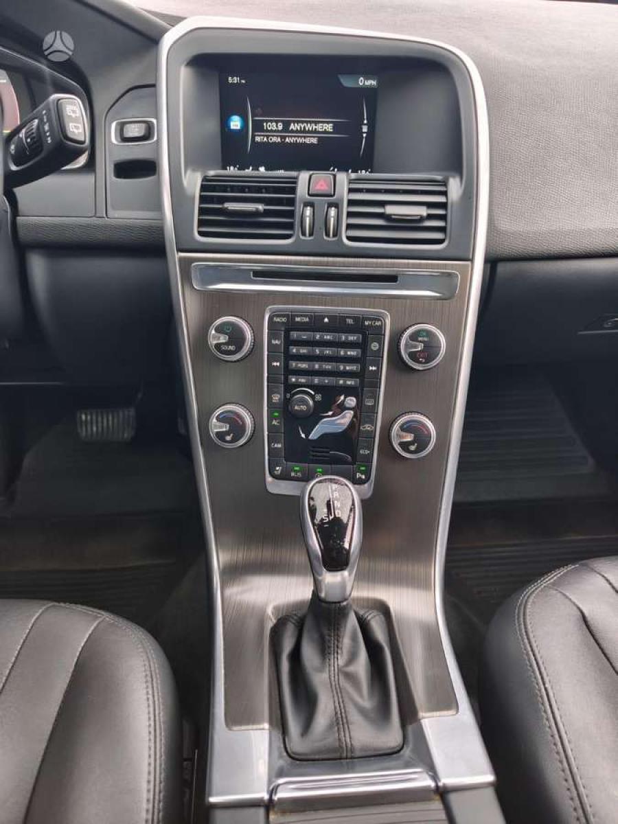 Pelēks Volvo XC60 2016 Šauļi, ar dzinēja tilpumu 2.00 L un nobraukumu 255 tūkst. km par 12650 €, foto 15 vietnē AUTOMOTO.COM.LV