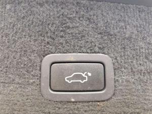 Pelēks Volvo XC60 2016 Šauļi, ar dzinēja tilpumu 2.00 L un nobraukumu 255 tūkst. km par 12650 €, foto 17 vietnē AUTOMOTO.COM.LV