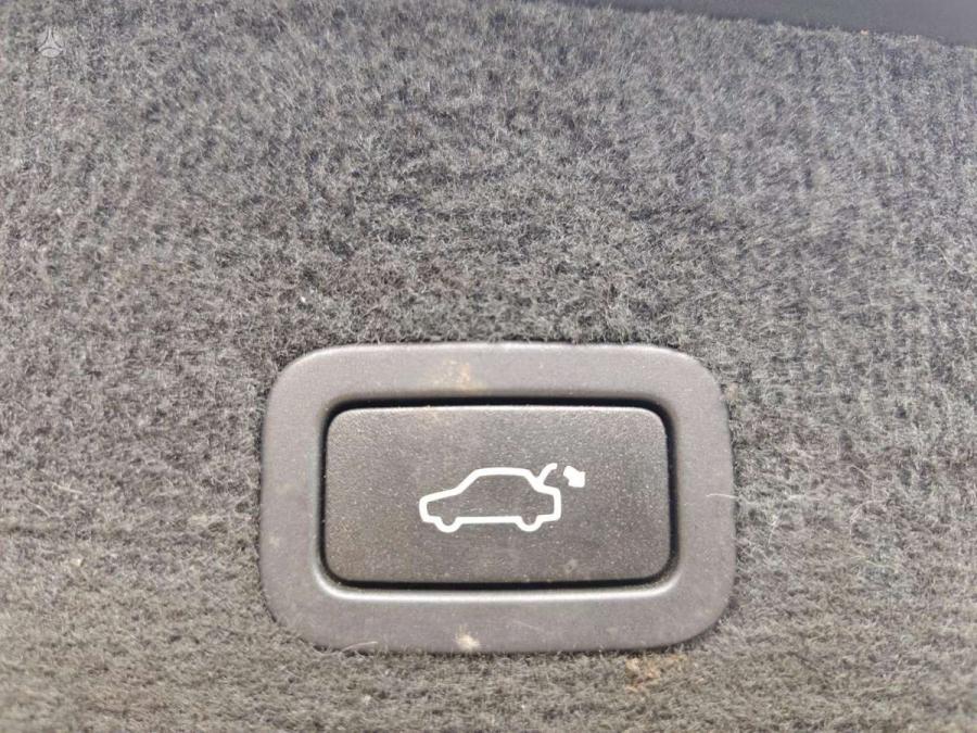 Pelēks Volvo XC60 2016 Šauļi, ar dzinēja tilpumu 2.00 L un nobraukumu 255 tūkst. km par 12650 €, foto 17 vietnē AUTOMOTO.COM.LV
