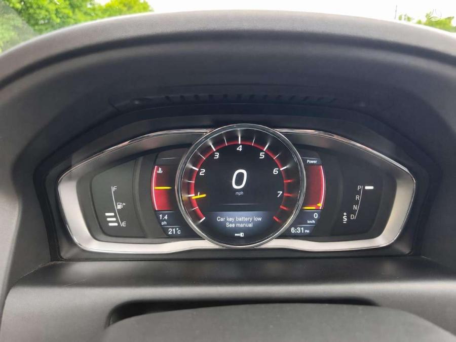 Pelēks Volvo XC60 2016 Šauļi, ar dzinēja tilpumu 2.00 L un nobraukumu 255 tūkst. km par 12650 €, foto 18 vietnē AUTOMOTO.COM.LV
