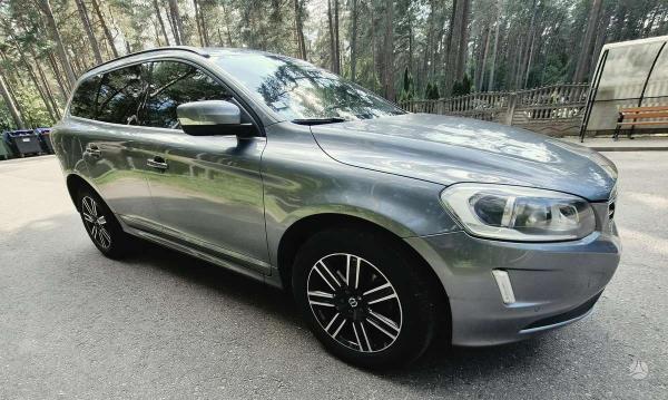 Grey Volvo XC60 2016 in Vilnius, with an engine capacity of 2.40 L and mileage of 222 thousand km for 14750 €, photo 7 on AUTOMOTO.COM.LV