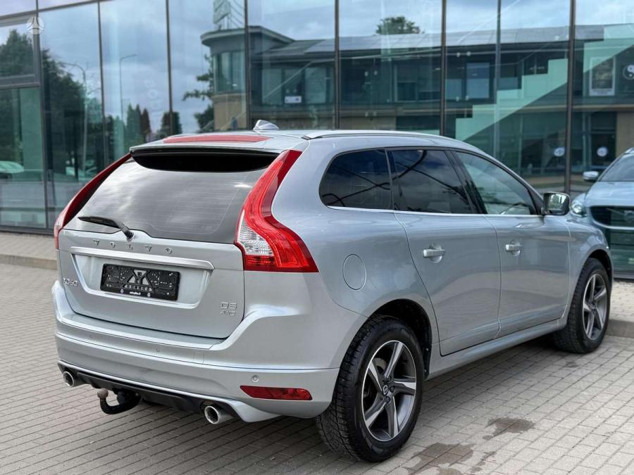 Pelēks Volvo XC60 2016 Utena, ar dzinēja tilpumu 2.40 L un nobraukumu 300 tūkst. km par 14450 €, foto 10 vietnē AUTOMOTO.COM.LV