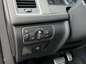 Pelēks Volvo XC60 2016 Utena, ar dzinēja tilpumu 2.40 L un nobraukumu 300 tūkst. km par 14450 €, foto 35 vietnē AUTOMOTO.COM.LV