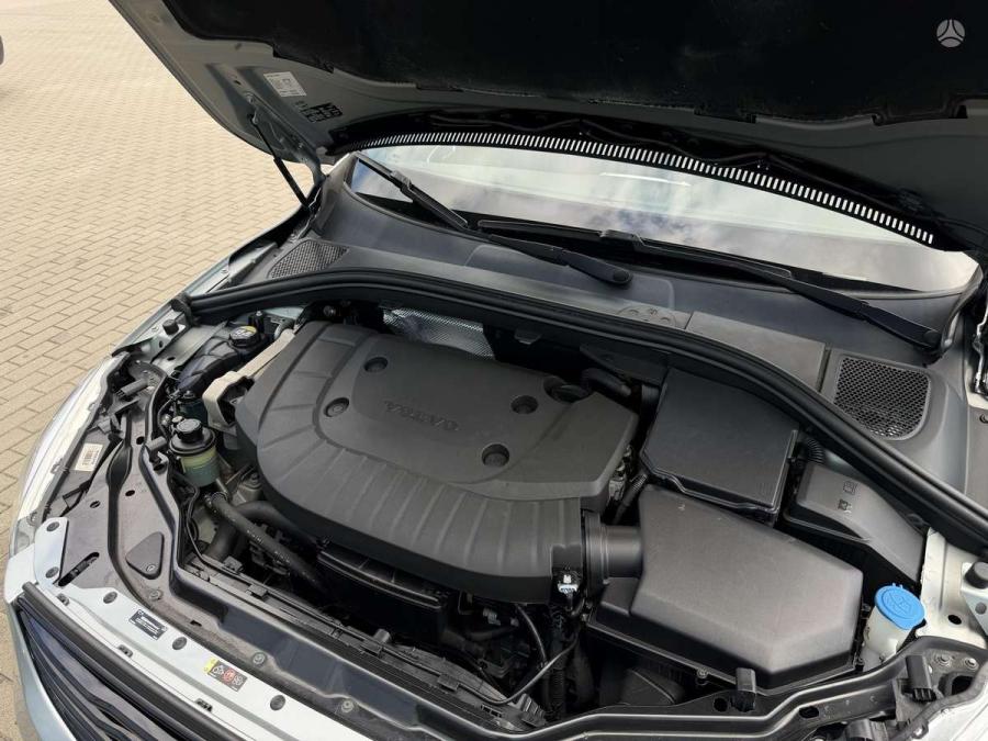 Pelēks Volvo XC60 2016 Utena, ar dzinēja tilpumu 2.40 L un nobraukumu 300 tūkst. km par 14450 €, foto 36 vietnē AUTOMOTO.COM.LV