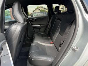 Pelēks Volvo XC60 2016 Utena, ar dzinēja tilpumu 2.40 L un nobraukumu 300 tūkst. km par 14450 €, foto 38 vietnē AUTOMOTO.COM.LV
