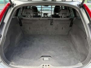 Pelēks Volvo XC60 2016 Utena, ar dzinēja tilpumu 2.40 L un nobraukumu 300 tūkst. km par 14450 €, foto 39 vietnē AUTOMOTO.COM.LV