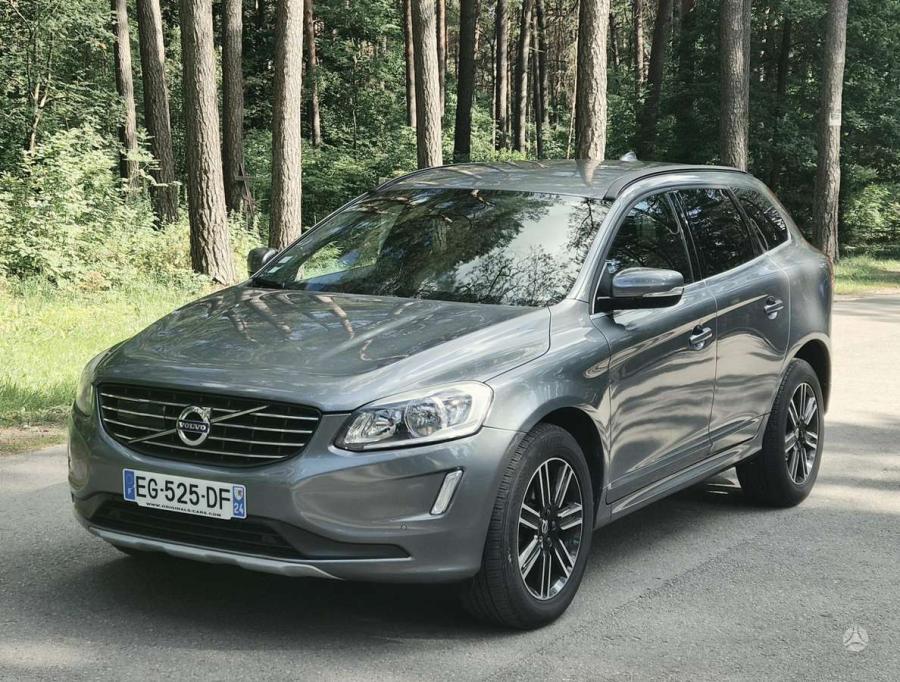 Pelēks Volvo XC60 2016 Viļņa, ar dzinēja tilpumu 2.40 L un nobraukumu 222 tūkst. km par 14850 €, foto 1 vietnē AUTOMOTO.COM.LV